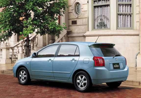 Toyota Corolla RunX JP-spec 2002–04 photos