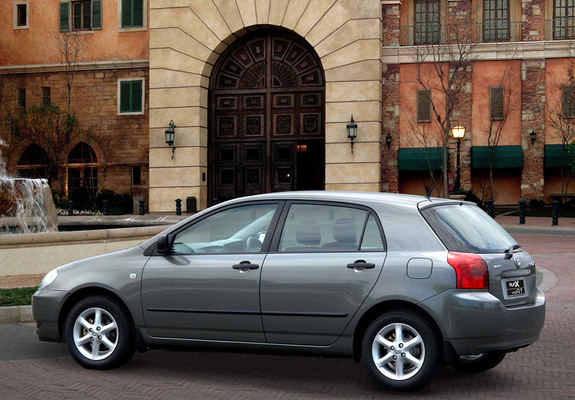 Toyota Corolla RunX ZA-spec 2002–04 photos