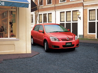 Toyota Corolla RunX JP-spec 2002–04 photos