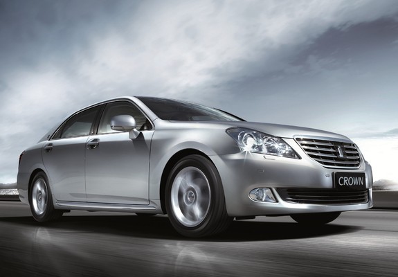 Toyota Crown Royal Saloon VIP CN-spec (S200) 2009–12 wallpapers