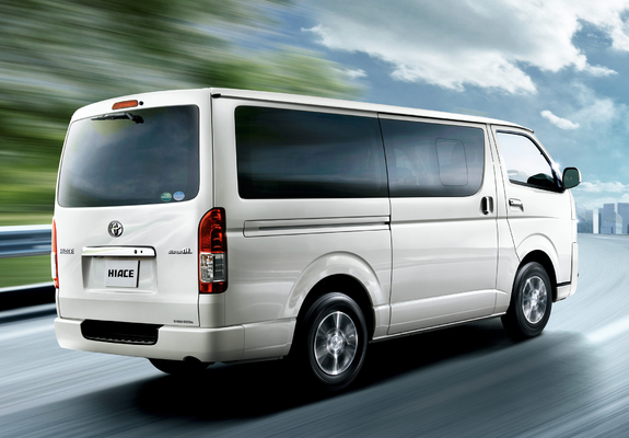 Photos of Toyota Hiace Super GL (H206) 2013