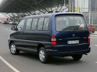Photos of Toyota Hiace 2006–09