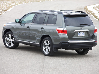 Toyota Highlander 2010 year wallpapers