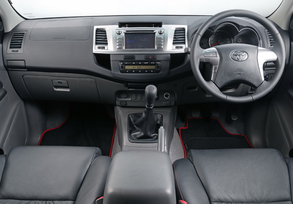 Toyota Hilux Dakar Double Cab 2014 images