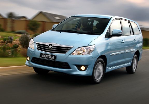 Toyota Innova ZA-spec 2011 pictures