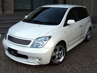 Toyota Ist wallpapers