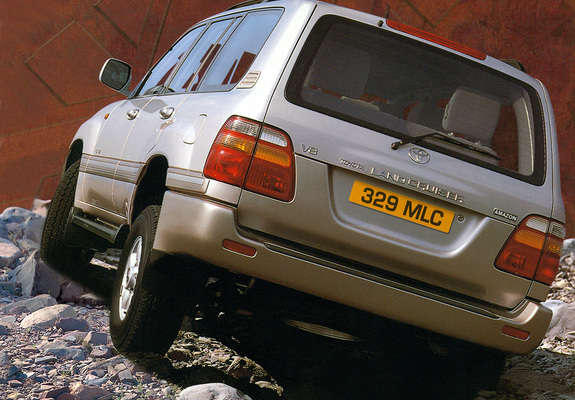 Toyota Land Cruiser Amazon (J100-101) 1998–2002 wallpapers