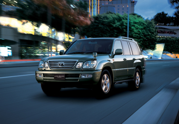 Pictures of Toyota Land Cruiser Cygnus (UZJ100W) 2005–07