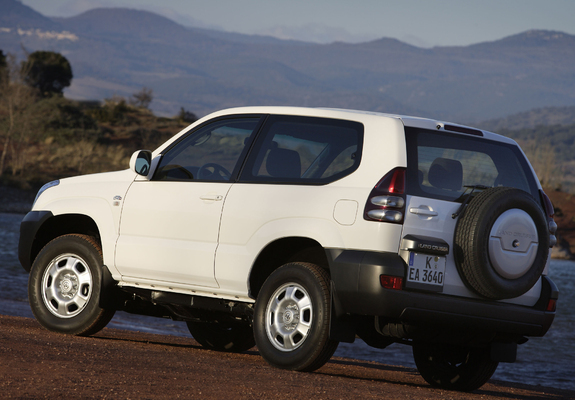 Images of Toyota Land Cruiser Prado GX 3-door (J125W) 2003–09