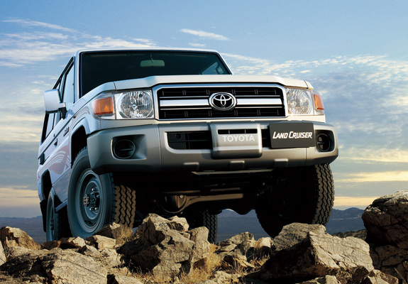 Photos of Toyota Land Cruiser (J71) 2007