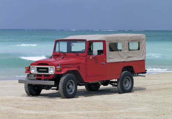 Toyota Land Cruiser 47 Canvas Top (HJ47) 1979–84 photos