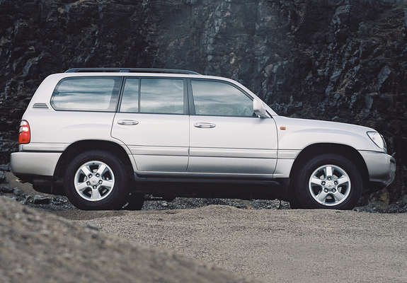 Toyota Land Cruiser Amazon (J100-101) 2002–05 photos