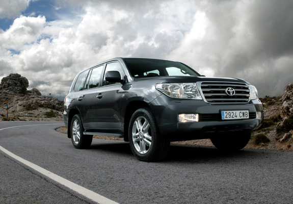 Toyota Land Cruiser 200 (UZJ200) 2007–12 photos