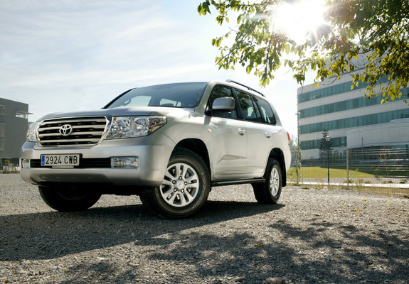 Toyota Land Cruiser 200 (UZJ200) 2007–12 photos