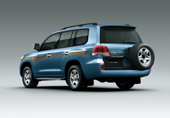 Toyota Land Cruiser 200 GX-R UAE-spec (UZJ200) 2007–12 pictures