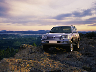 Toyota Land Cruiser 100 VX (J100-101) 2005–07 wallpapers