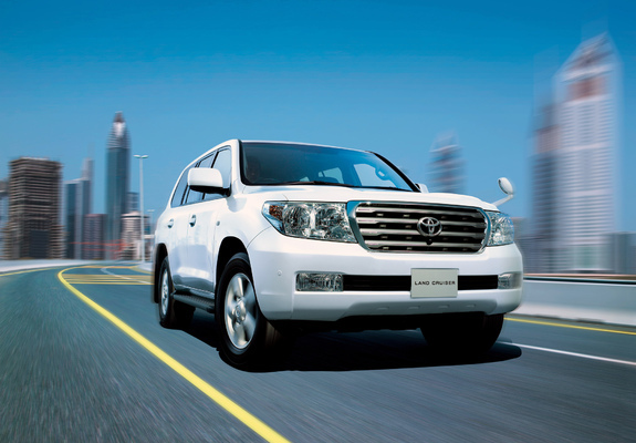 Toyota Land Cruiser 200 JP-spec (UZJ200) 2007–11 pictures