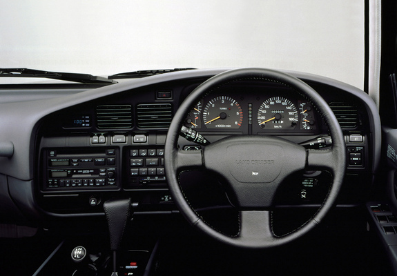Toyota Land Cruiser 80 VAN VX-Limited JP-spec (HDJ81V) 1992–94 wallpapers