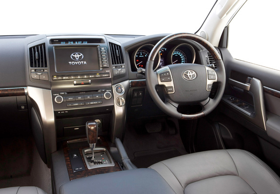 Toyota Land Cruiser 200 Sahara AU-spec (UZJ200) 2007–12 wallpapers