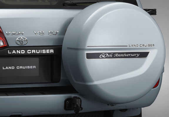 Toyota Land Cruiser 200 60th Anniversary UAE-spec (UZJ200) 2011 wallpapers