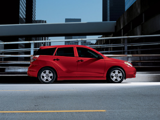 Toyota Matrix 2002–08 wallpapers