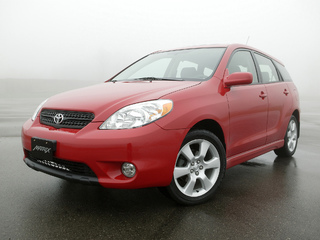 Toyota Matrix 2002–08 wallpapers