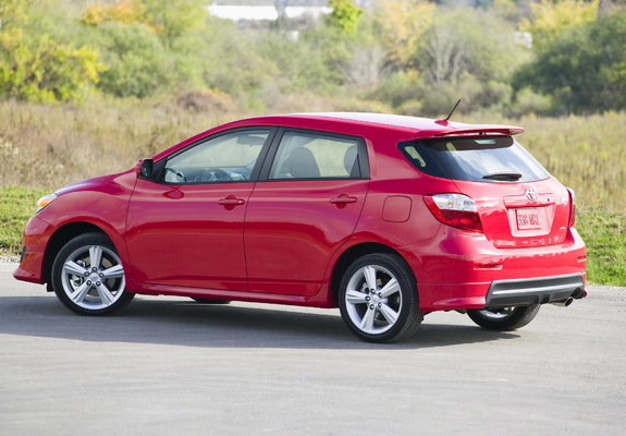 Toyota Matrix XR AWD 2008–11 wallpapers