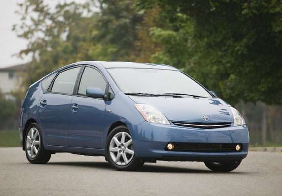 Photos of Toyota Prius US-spec (NHW20) 2003–09