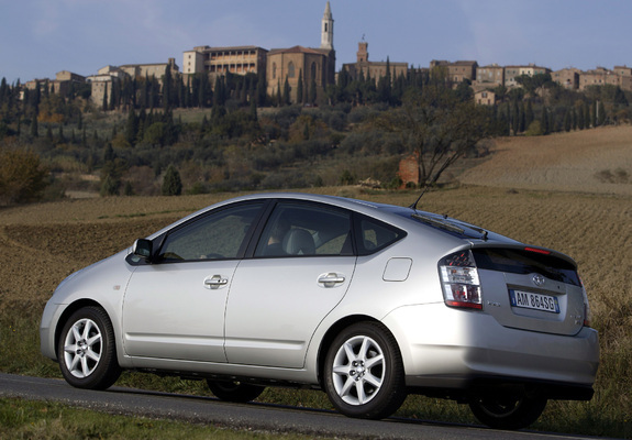 Toyota Prius (NHW20) 2003–09 images