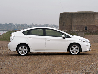 Toyota Prius UK-spec (ZVW30) 2012 photos