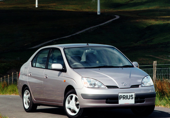 Toyota Prius JP-spec (NHW10) 1997–2000 wallpapers