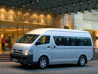 Pictures of Toyota Quantum High Roof Bus 2004