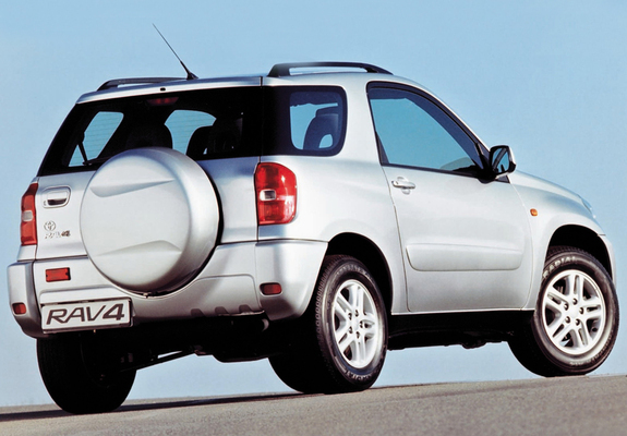 Toyota RAV4 3-door 2000–03 images