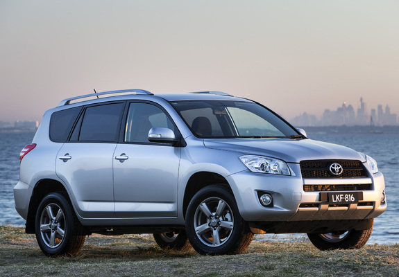 Toyota RAV4 Altitude 2012 photos