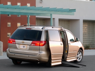 Toyota Sienna Rampvan IMS 2004–05 wallpapers