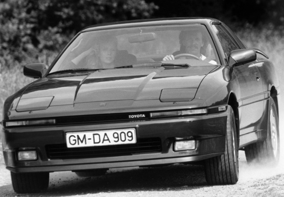 Photos of Toyota Supra Liftback EU-spec (MA70) 1986–89