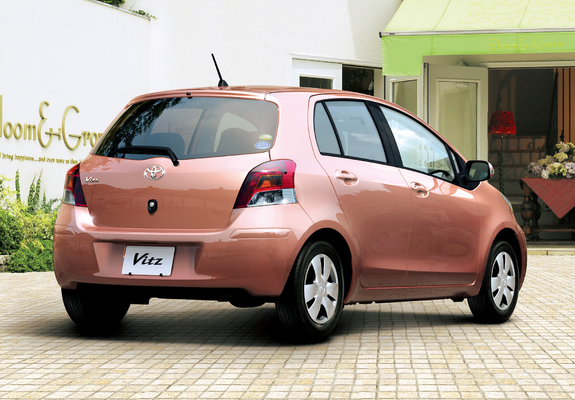 Toyota Vitz 2007–10 wallpapers