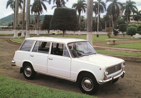 Lada 1200 Combi 1972 wallpapers