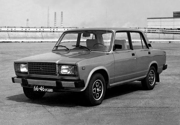 VAZ 2107 1985 wallpapers