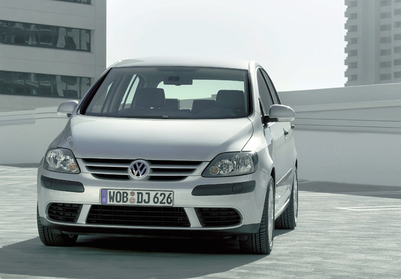 Volkswagen Golf Plus 2005–09 wallpapers