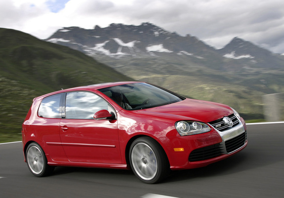 Photos of Volkswagen Golf R32 3-door US-spec (Typ 1K) 2006–08