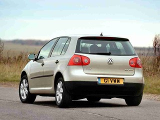 Volkswagen Golf 5-door UK-spec (Typ 1K) 2003–08 wallpapers