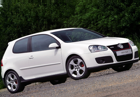 Volkswagen Golf GTI 3-door UK-spec (Type 1K) 2004–08 wallpapers