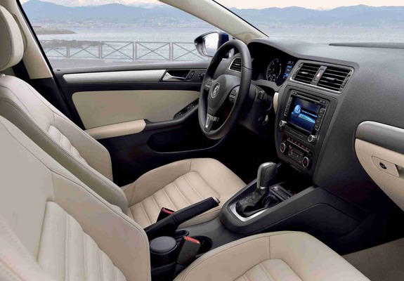 Images of Volkswagen Jetta (Typ 1B) 2010