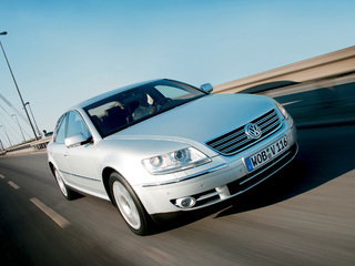 Volkswagen Phaeton V10 TDI 2002–07 wallpapers