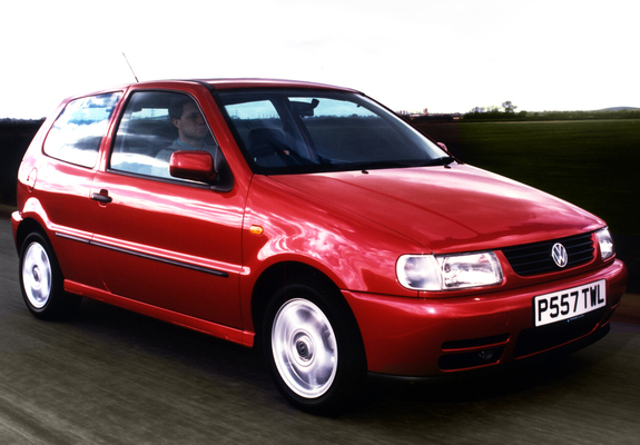 Photos of Volkswagen Polo 3-door UK-spec (III) 1994–99