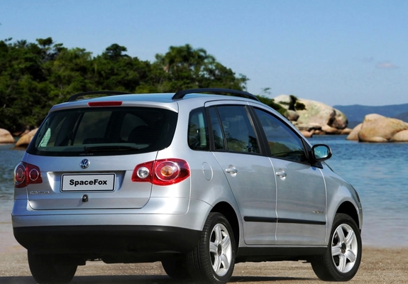 Photos of Volkswagen SpaceFox 2006–10
