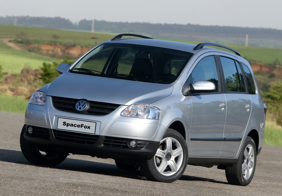Volkswagen SpaceFox 2006–10 wallpapers
