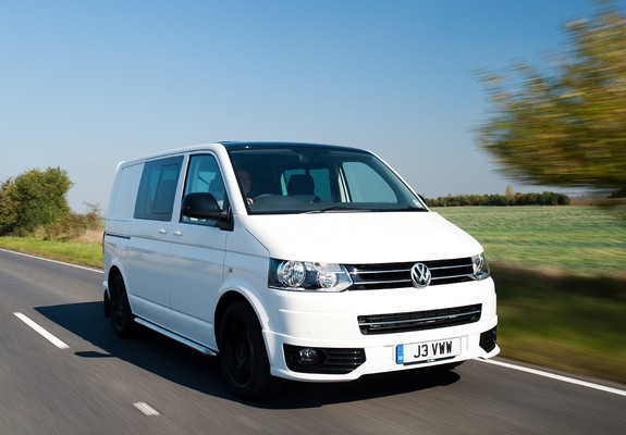 Images of Volkswagen T5 Transporter Combi Sportline UK-spec 2011