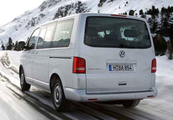Volkswagen T5 Multivan Comfortline 2009 wallpapers